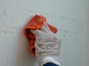 How to remove paint from walls step by step - PaintItemS